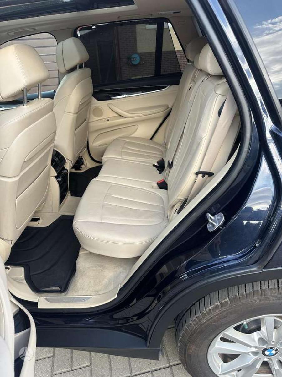 Blue BMW X5 2015 in Vilnius, with an engine capacity of 2.98 L and mileage of 275 thousand km for 14500 €, photo 11 on AUTOMOTO.COM.LV