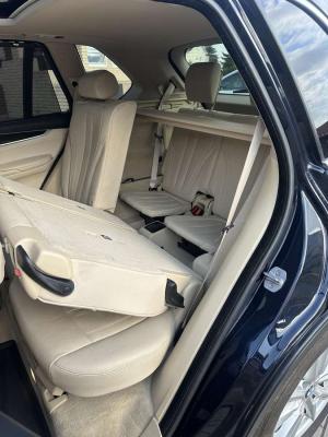 Blue BMW X5 2015 in Vilnius, with an engine capacity of 2.98 L and mileage of 275 thousand km for 14500 €, photo 12 on AUTOMOTO.COM.LV