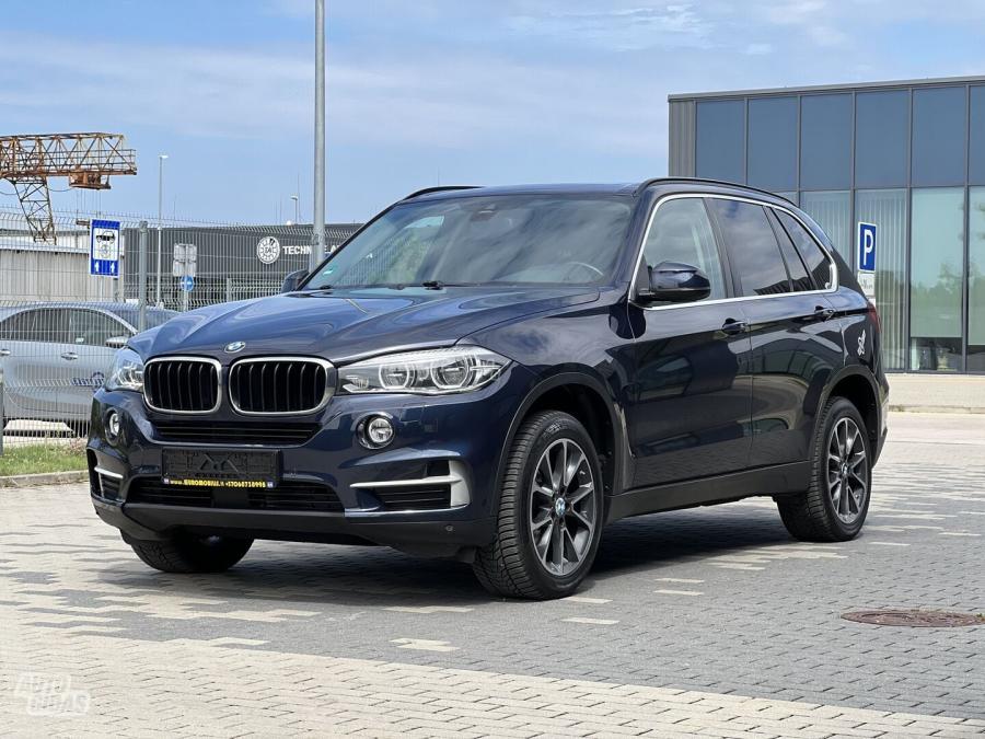 Blue BMW X5 2015 in Siauliai, with an engine capacity of 3.00 L and mileage of 275 thousand km for 16400 €, photo 3 on AUTOMOTO.COM.LV