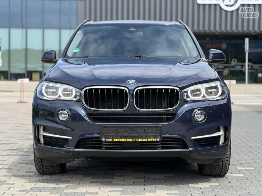 Blue BMW X5 2015 in Siauliai, with an engine capacity of 3.00 L and mileage of 275 thousand km for 16400 €, photo 4 on AUTOMOTO.COM.LV