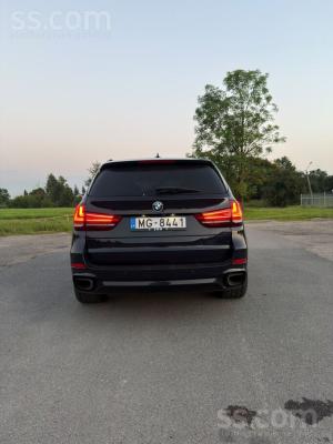 Zils BMW X5 2015 Bauska, ar dzinēja tilpumu 3.00 L un nobraukumu 310 tūkst. km par 18000 €, foto 3 vietnē AUTOMOTO.COM.LV