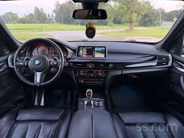 Blue BMW X5 2015 in Bauska, with an engine capacity of 3.00 L and mileage of 310 thousand km for 18000 €, photo 3 on AUTOMOTO.COM.LV