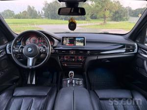 Zils BMW X5 2015 Bauska, ar dzinēja tilpumu 3.00 L un nobraukumu 310 tūkst. km par 18000 €, foto 4 vietnē AUTOMOTO.COM.LV