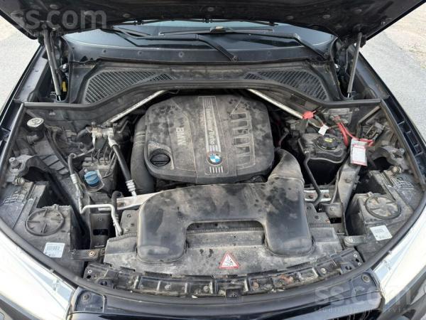 Blue BMW X5 2015 in Bauska, with an engine capacity of 3.00 L and mileage of 310 thousand km for 18000 €, photo 5 on AUTOMOTO.COM.LV