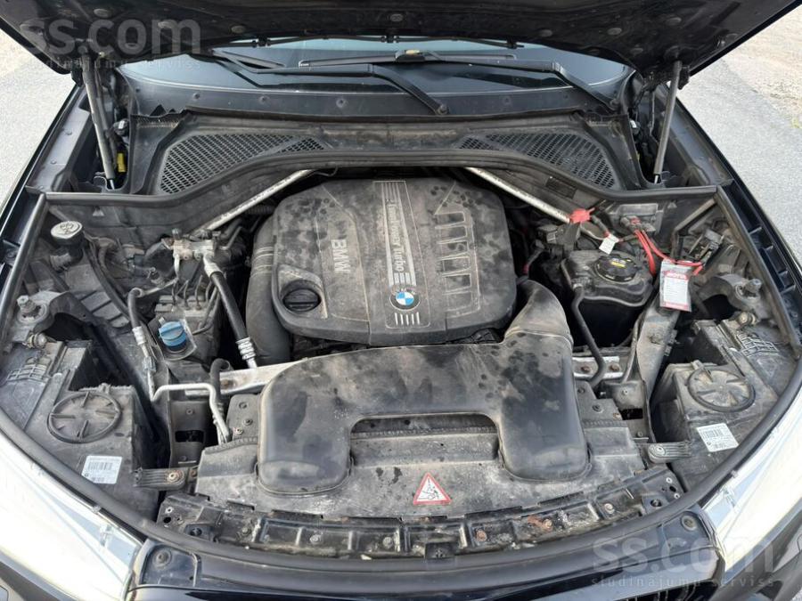 Zils BMW X5 2015 Bauska, ar dzinēja tilpumu 3.00 L un nobraukumu 310 tūkst. km par 18000 €, foto 6 vietnē AUTOMOTO.COM.LV