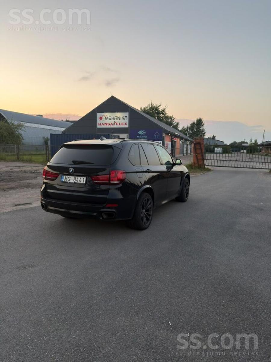 Zils BMW X5 2015 Bauska, ar dzinēja tilpumu 3.00 L un nobraukumu 310 tūkst. km par 18000 €, foto 10 vietnē AUTOMOTO.COM.LV