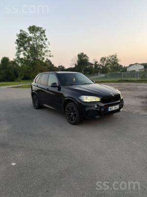 Zils BMW X5 2015 Bauska, ar dzinēja tilpumu 3.00 L un nobraukumu 310 tūkst. km par 18000 €, foto 12 vietnē AUTOMOTO.COM.LV