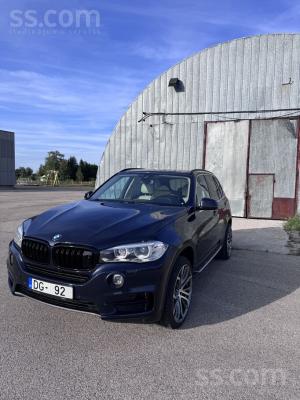 Zils BMW X5 2015 Rīga, ar dzinēja tilpumu 3.00 L un nobraukumu 190 tūkst. km par 17500 €, foto  vietnē AUTOMOTO.COM.LV