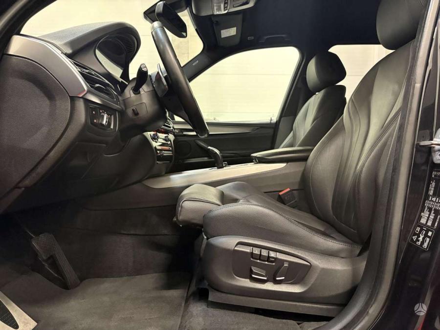 Zils BMW X5 2015 Viļņa, ar dzinēja tilpumu 2.99 L un nobraukumu 297 tūkst. km par 18490 €, foto 13 vietnē AUTOMOTO.COM.LV