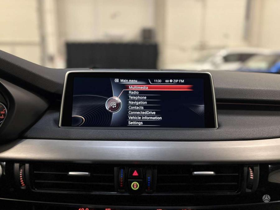 Zils BMW X5 2015 Viļņa, ar dzinēja tilpumu 2.99 L un nobraukumu 297 tūkst. km par 18490 €, foto 24 vietnē AUTOMOTO.COM.LV