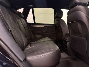 Zils BMW X5 2015 Viļņa, ar dzinēja tilpumu 2.99 L un nobraukumu 297 tūkst. km par 18490 €, foto 33 vietnē AUTOMOTO.COM.LV