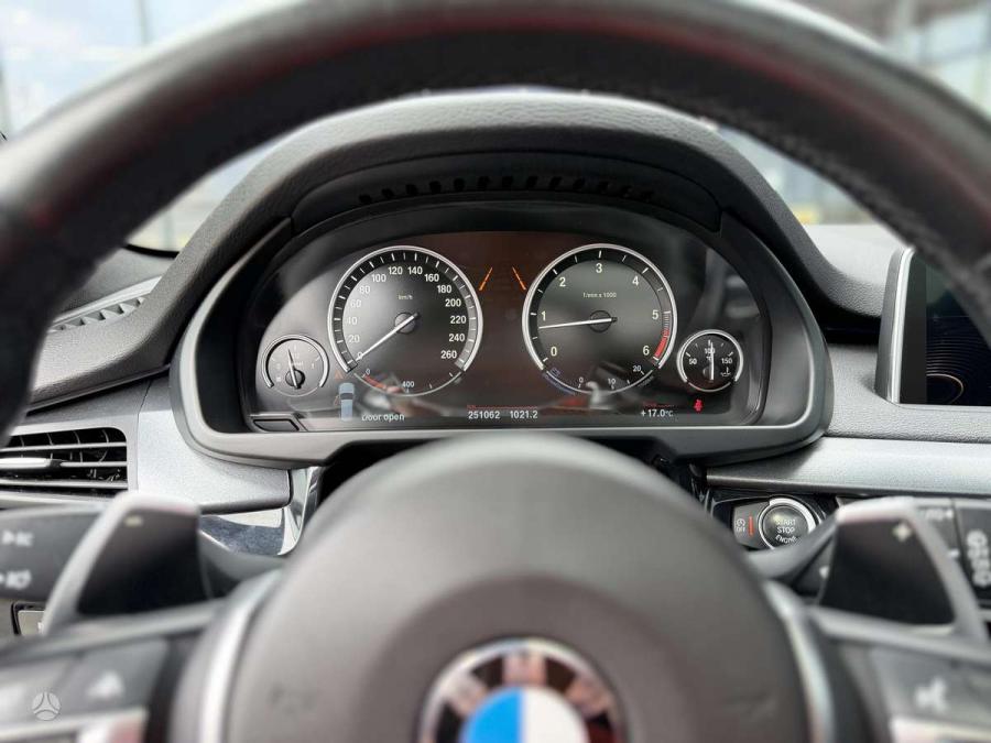 Zils BMW X5 2015 Kauņa, ar dzinēja tilpumu 2.99 L un nobraukumu 251 tūkst. km par 22490 €, foto 37 vietnē AUTOMOTO.COM.LV