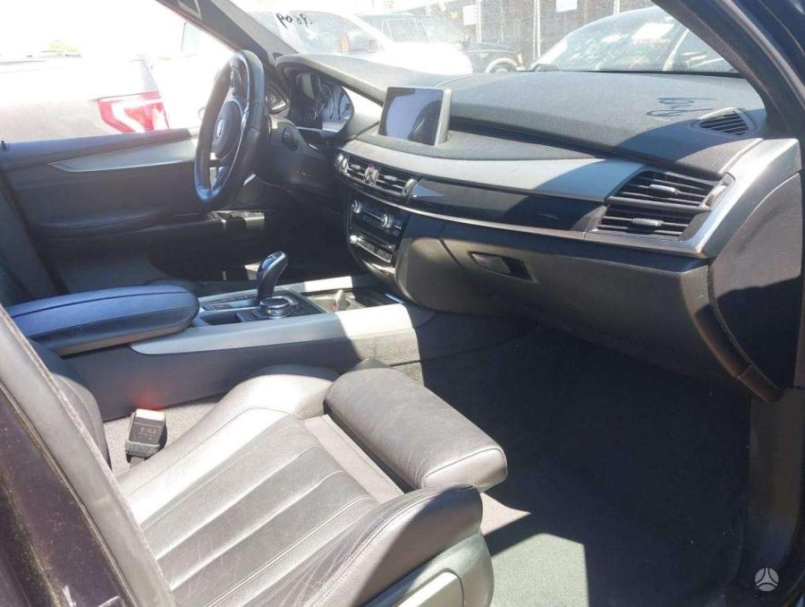 Blue BMW X5 2015 in Vilnius, with an engine capacity of 2.98 L and mileage of 222 thousand km for 13050 €, photo 6 on AUTOMOTO.COM.LV