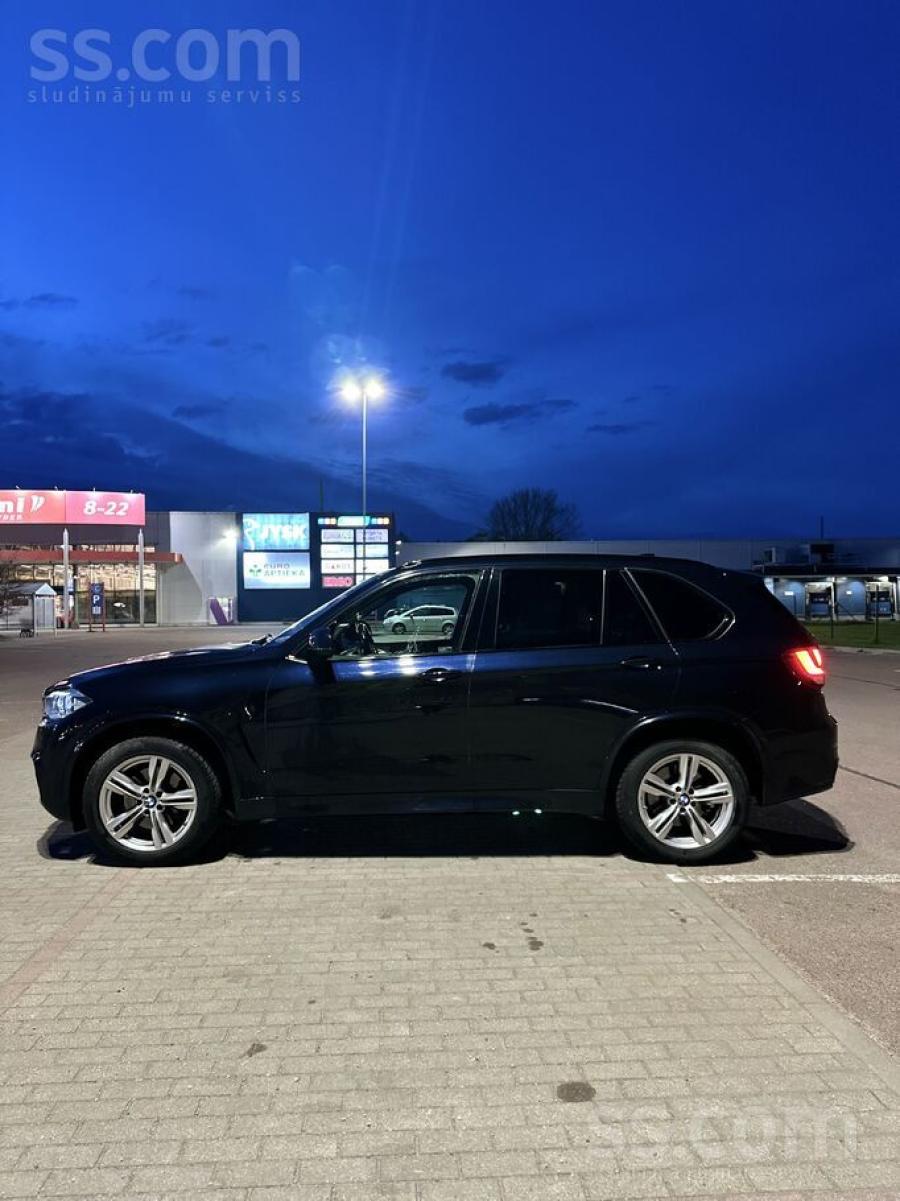 Zils BMW X5 2016 Liepāja, ar dzinēja tilpumu 3.00 L un nobraukumu 333 tūkst. km par 19000 €, foto 3 vietnē AUTOMOTO.COM.LV