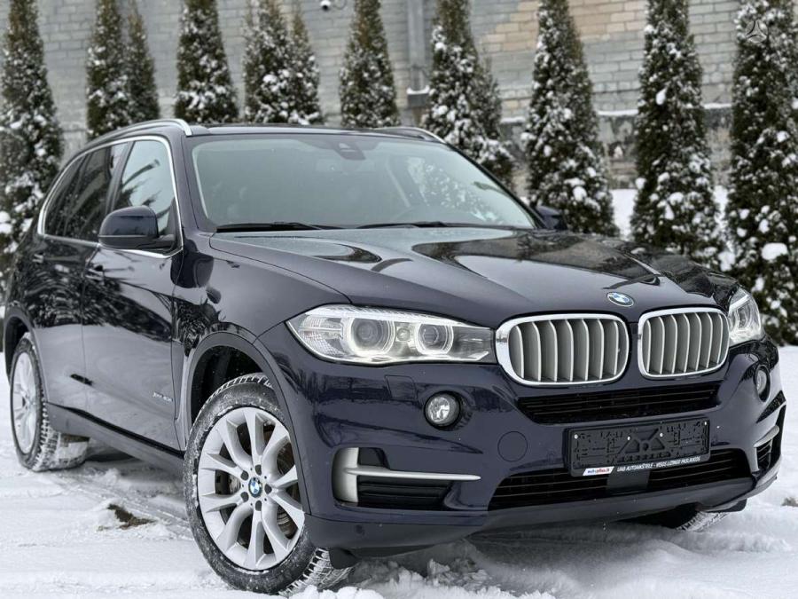 Blue BMW X5 2016 in Siauliai, with an engine capacity of 2.00 L and mileage of 229 thousand km for 16950 €, photo 1 on AUTOMOTO.COM.LV