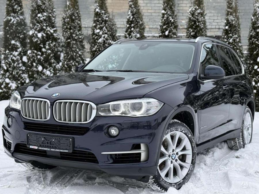 Blue BMW X5 2016 in Siauliai, with an engine capacity of 2.00 L and mileage of 229 thousand km for 16950 €, photo 2 on AUTOMOTO.COM.LV