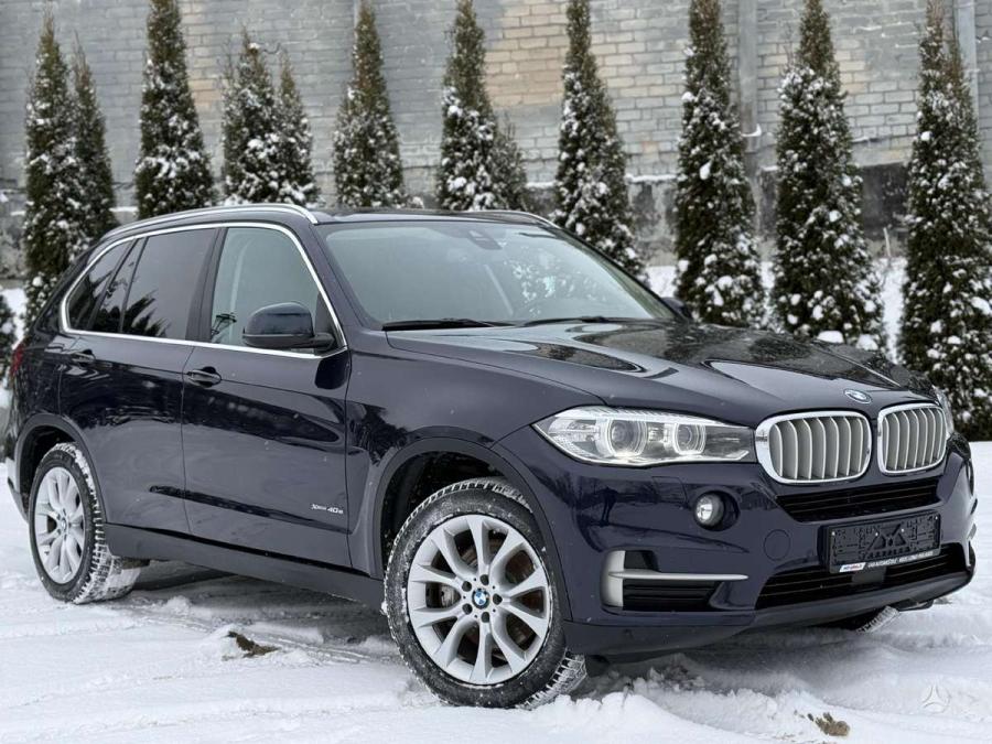 Blue BMW X5 2016 in Siauliai, with an engine capacity of 2.00 L and mileage of 229 thousand km for 16950 €, photo 3 on AUTOMOTO.COM.LV