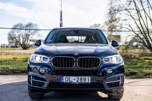 Zils BMW X5 2016 Rīga, ar dzinēja tilpumu 3.00 L un nobraukumu 324 tūkst. km par 18990 €, foto 4 vietnē AUTOMOTO.COM.LV
