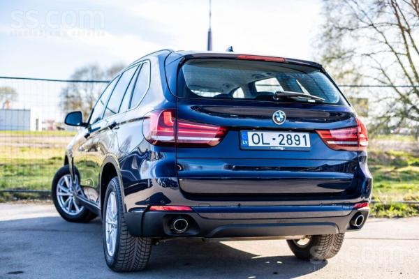 Blue BMW X5 2016 in Riga, with an engine capacity of 3.00 L and mileage of 324 thousand km for 18990 €, photo 6 on AUTOMOTO.COM.LV