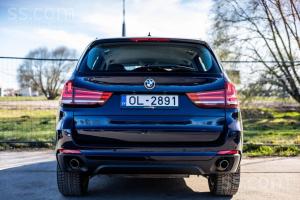 Zils BMW X5 2016 Rīga, ar dzinēja tilpumu 3.00 L un nobraukumu 324 tūkst. km par 18990 €, foto 9 vietnē AUTOMOTO.COM.LV