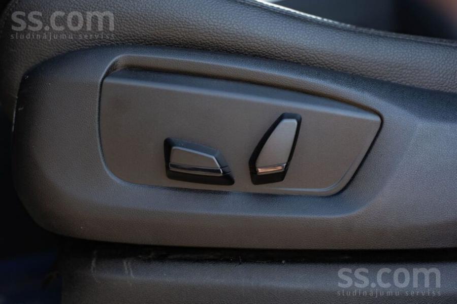 Zils BMW X5 2016 Rīga, ar dzinēja tilpumu 3.00 L un nobraukumu 324 tūkst. km par 18990 €, foto 14 vietnē AUTOMOTO.COM.LV