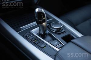 Zils BMW X5 2016 Rīga, ar dzinēja tilpumu 3.00 L un nobraukumu 324 tūkst. km par 18990 €, foto 29 vietnē AUTOMOTO.COM.LV