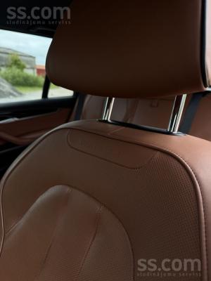 Blue BMW X5 2016 in Riga, with an engine capacity of 3.00 L and mileage of 279 thousand km for 20450 €, photo 11 on AUTOMOTO.COM.LV