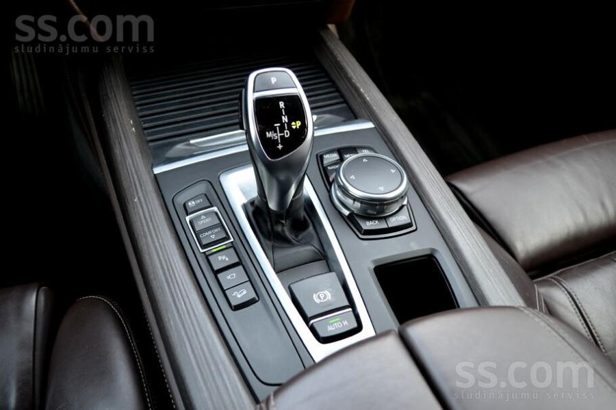 Zils BMW X5 2016 Tukums, ar dzinēja tilpumu 3.00 L un nobraukumu 238 tūkst. km par 18990 €, foto 23 vietnē AUTOMOTO.COM.LV