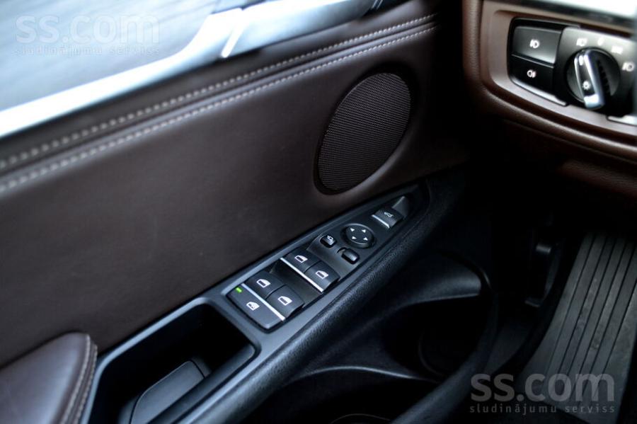Zils BMW X5 2016 Tukums, ar dzinēja tilpumu 3.00 L un nobraukumu 238 tūkst. km par 18990 €, foto 29 vietnē AUTOMOTO.COM.LV