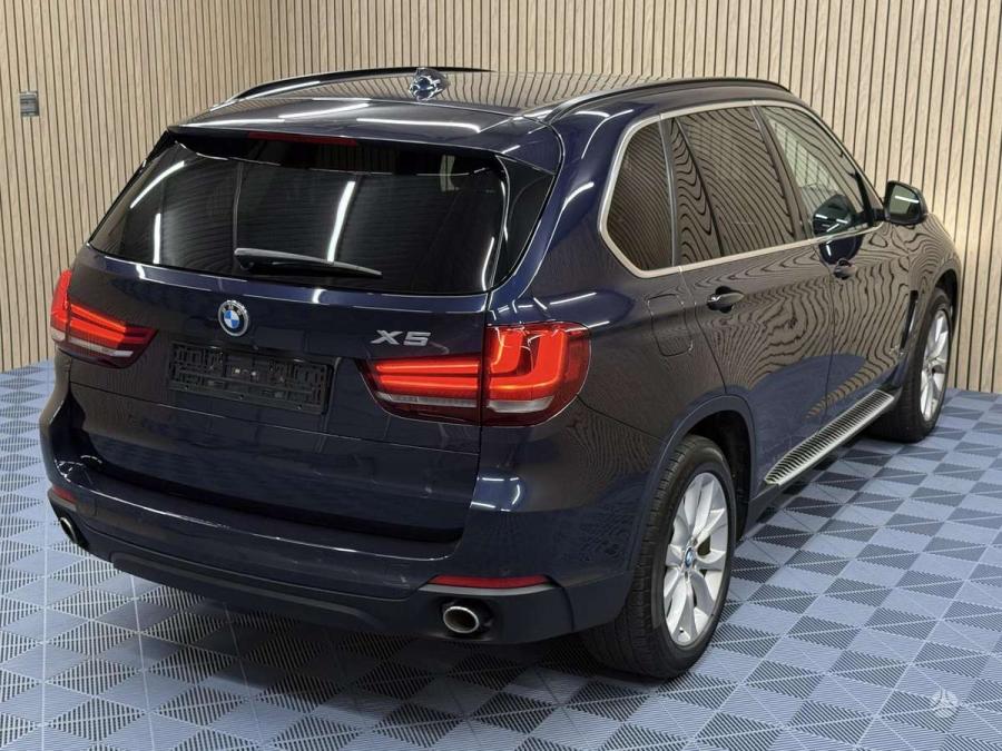 Blue BMW X5 2016 in Marijampole, with an engine capacity of 2.98 L and mileage of 210 thousand km for 14999 €, photo 13 on AUTOMOTO.COM.LV