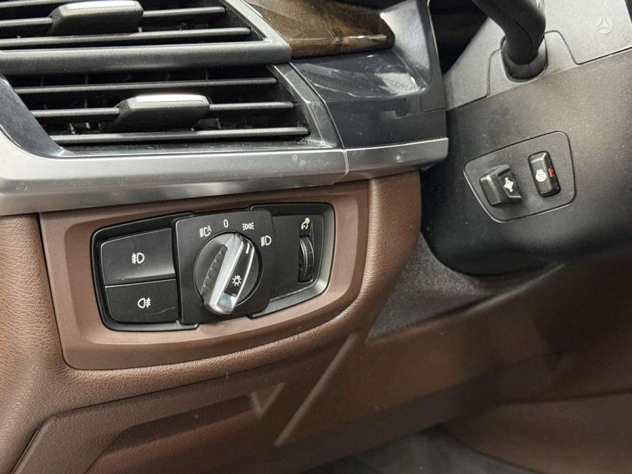 Blue BMW X5 2016 in Marijampole, with an engine capacity of 2.98 L and mileage of 210 thousand km for 14999 €, photo 27 on AUTOMOTO.COM.LV
