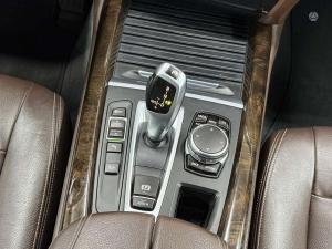 Blue BMW X5 2016 in Marijampole, with an engine capacity of 2.98 L and mileage of 210 thousand km for 14999 €, photo 32 on AUTOMOTO.COM.LV