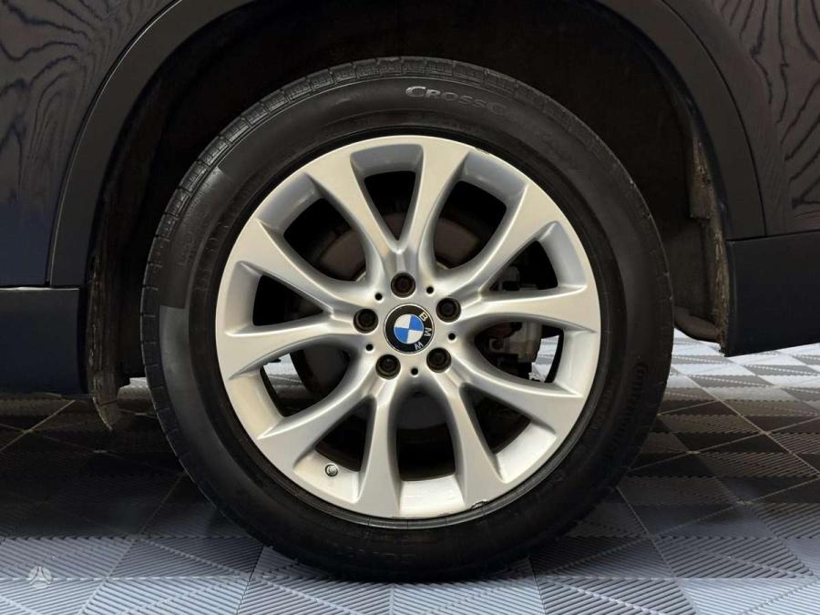 Blue BMW X5 2016 in Marijampole, with an engine capacity of 2.98 L and mileage of 210 thousand km for 14999 €, photo 36 on AUTOMOTO.COM.LV