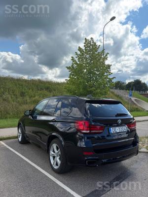 Zils BMW X5 2016 Daugavpils, ar dzinēja tilpumu 3.00 L un nobraukumu 0 tūkst. km par 21500 €, foto 5 vietnē AUTOMOTO.COM.LV