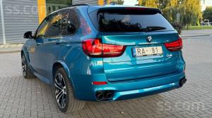 Blue BMW X5 2016 in Riga, with an engine capacity of 3.00 L and mileage of 176 thousand km for 26300 €, photo 4 on AUTOMOTO.COM.LV