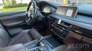 Blue BMW X5 2016 in Riga, with an engine capacity of 3.00 L and mileage of 176 thousand km for 26300 €, photo 9 on AUTOMOTO.COM.LV