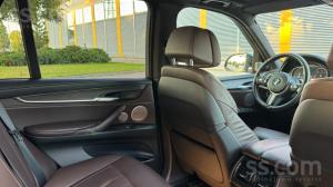 Blue BMW X5 2016 in Riga, with an engine capacity of 3.00 L and mileage of 176 thousand km for 26300 €, photo 13 on AUTOMOTO.COM.LV