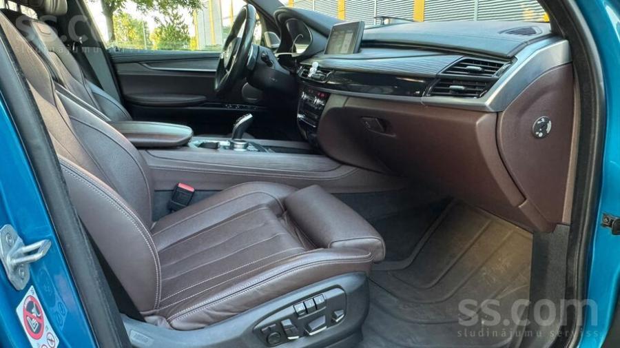 Blue BMW X5 2016 in Riga, with an engine capacity of 3.00 L and mileage of 176 thousand km for 26300 €, photo 19 on AUTOMOTO.COM.LV