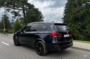 Blue BMW X5 2016 in Vilnius, with an engine capacity of 2.99 L and mileage of 267 thousand km for 22300 €, photo 4 on AUTOMOTO.COM.LV