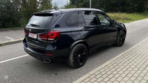 Blue BMW X5 2016 in Vilnius, with an engine capacity of 2.99 L and mileage of 267 thousand km for 22300 €, photo 5 on AUTOMOTO.COM.LV