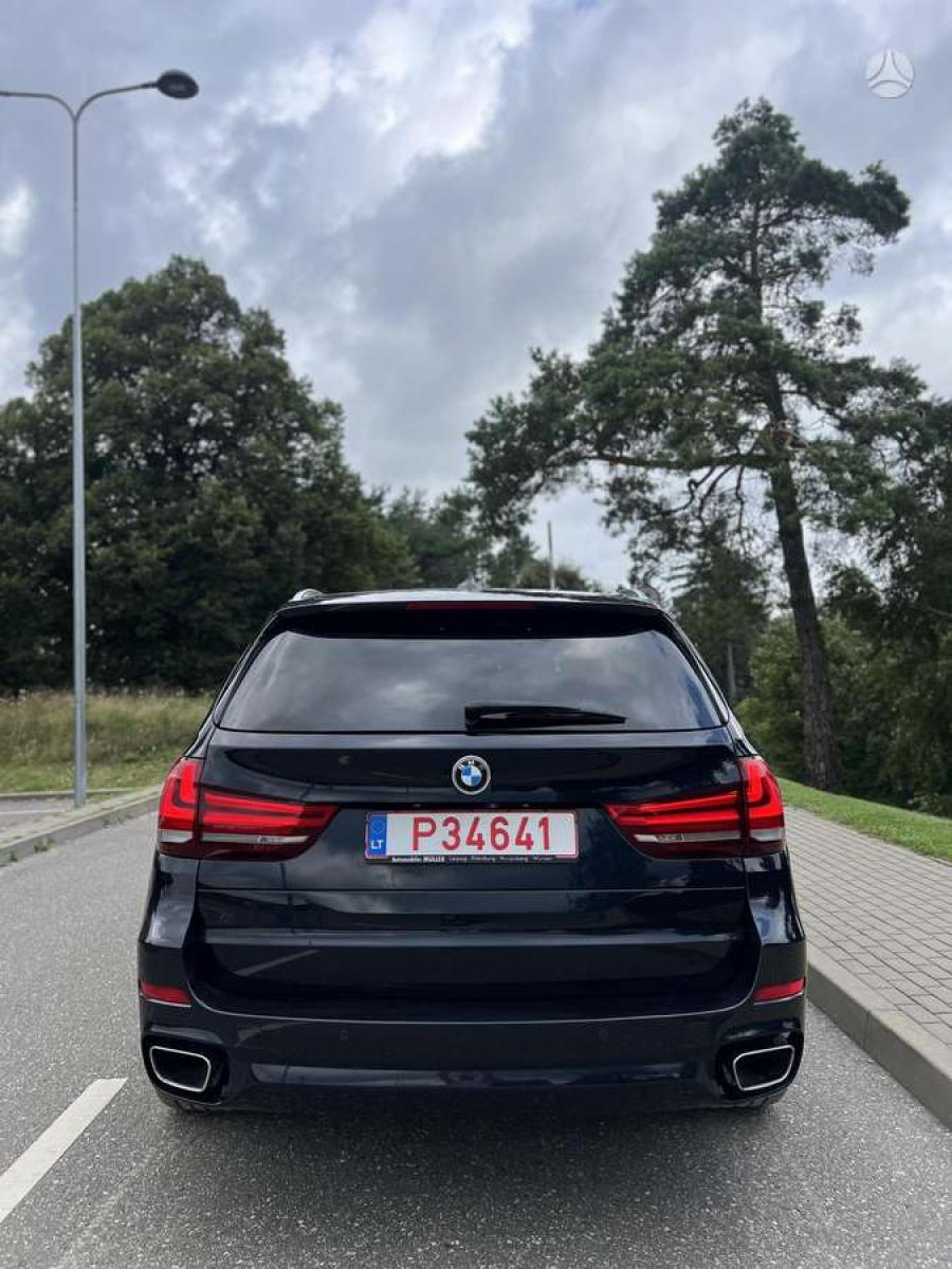 Blue BMW X5 2016 in Vilnius, with an engine capacity of 2.99 L and mileage of 267 thousand km for 22300 €, photo 6 on AUTOMOTO.COM.LV