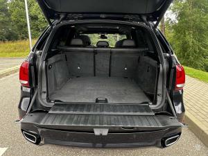 Blue BMW X5 2016 in Vilnius, with an engine capacity of 2.99 L and mileage of 267 thousand km for 22300 €, photo 9 on AUTOMOTO.COM.LV