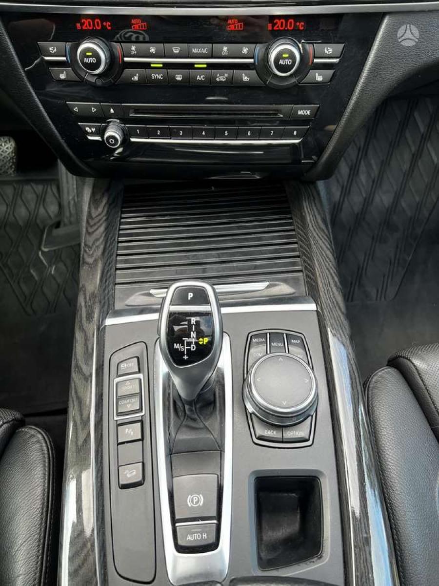 Blue BMW X5 2016 in Vilnius, with an engine capacity of 2.99 L and mileage of 267 thousand km for 22300 €, photo 19 on AUTOMOTO.COM.LV