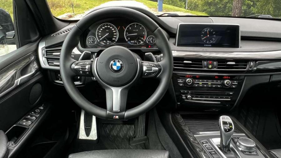 Blue BMW X5 2016 in Vilnius, with an engine capacity of 2.99 L and mileage of 267 thousand km for 22300 €, photo 23 on AUTOMOTO.COM.LV