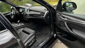 Blue BMW X5 2016 in Vilnius, with an engine capacity of 2.99 L and mileage of 267 thousand km for 22300 €, photo 24 on AUTOMOTO.COM.LV