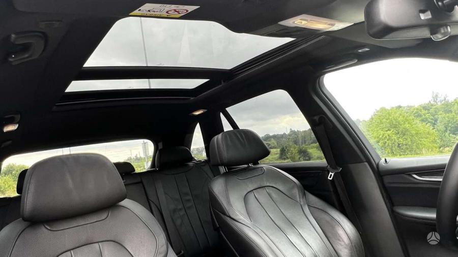 Blue BMW X5 2016 in Vilnius, with an engine capacity of 2.99 L and mileage of 267 thousand km for 22300 €, photo 25 on AUTOMOTO.COM.LV