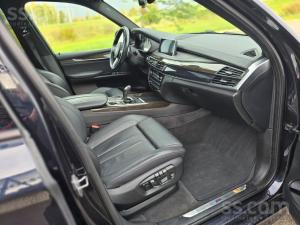 Zils BMW X5 2016 Šauļi, ar dzinēja tilpumu 4.40 L un nobraukumu 249 tūkst. km par 10499 €, foto 23 vietnē AUTOMOTO.COM.LV