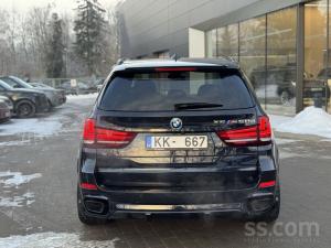 Zils BMW X5 2017 Rīga, ar dzinēja tilpumu 3.00 L un nobraukumu 0 tūkst. km par 29690 €, foto 5 vietnē AUTOMOTO.COM.LV