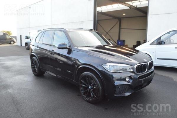 Blue BMW X5 2017 in Riga, with an engine capacity of 3.00 L and mileage of 200 thousand km for 26500 €, photo 1 on AUTOMOTO.COM.LV