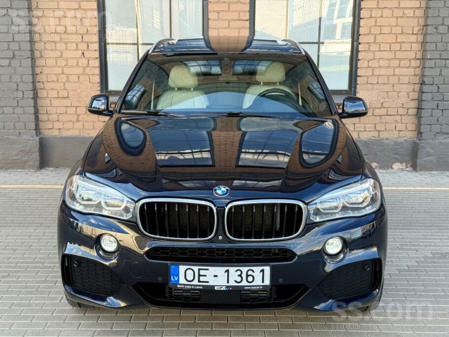 Blue BMW X5 2017 in Riga, with an engine capacity of 3.00 L and mileage of 190 thousand km for 21400 €, photo 1 on AUTOMOTO.COM.LV